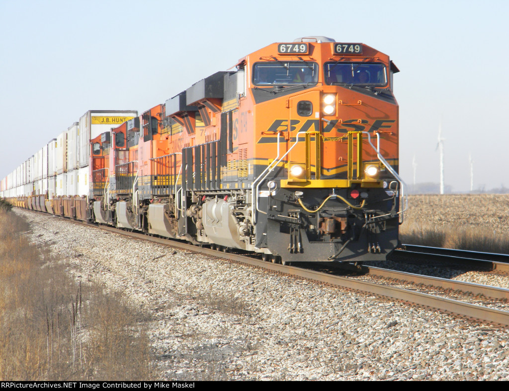 BNSF 6749